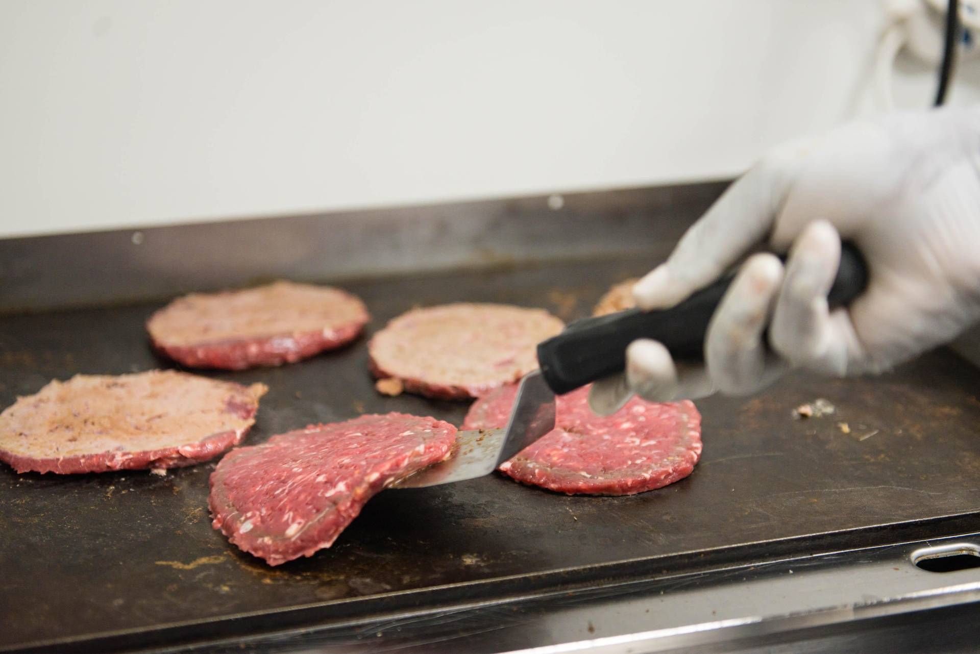 'Ero ubriaco, ho cambiato il nome in Bacon Cheeseburger'