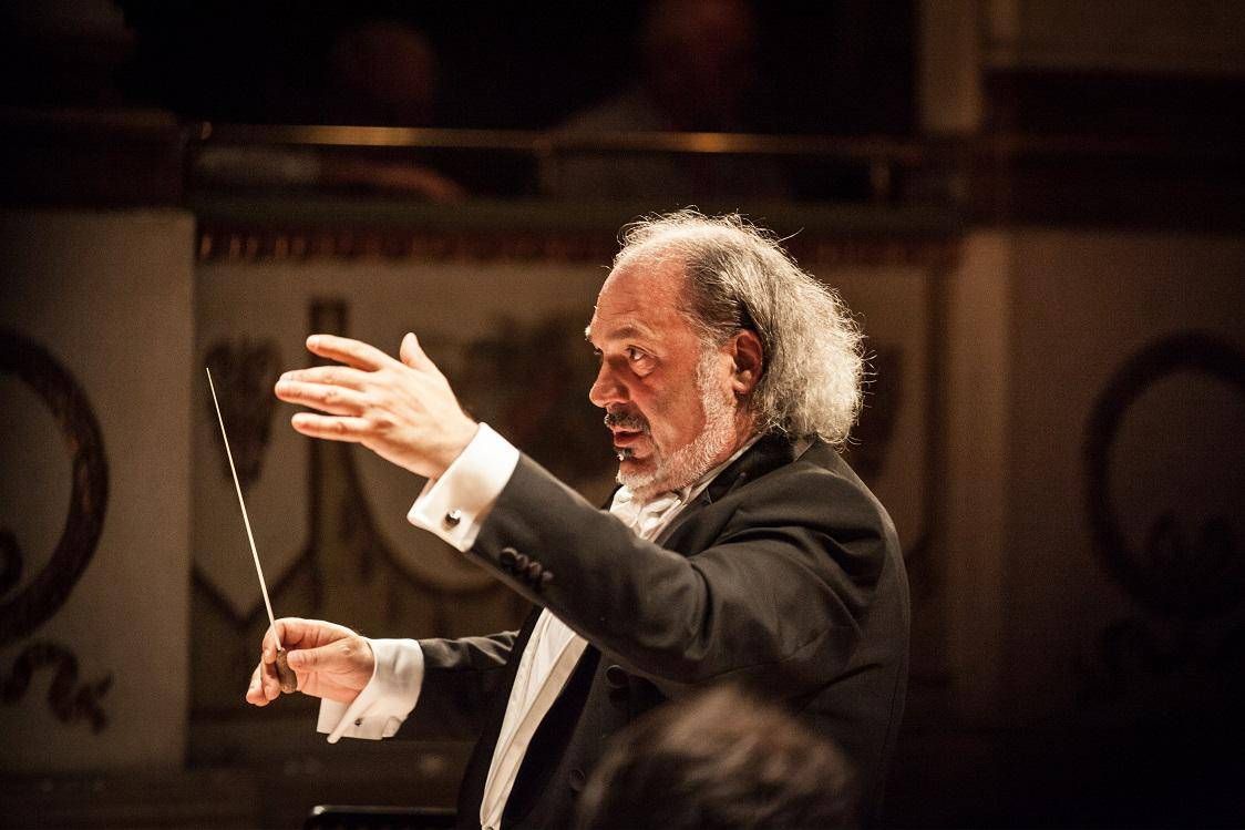 Professioni: direttore d'orchestra, con Diego Basso bacchetta dal ritmo pop