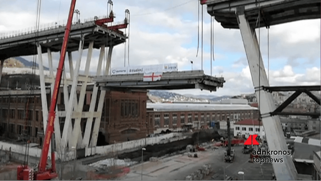 Ponte Morandi, via il primo pezzo