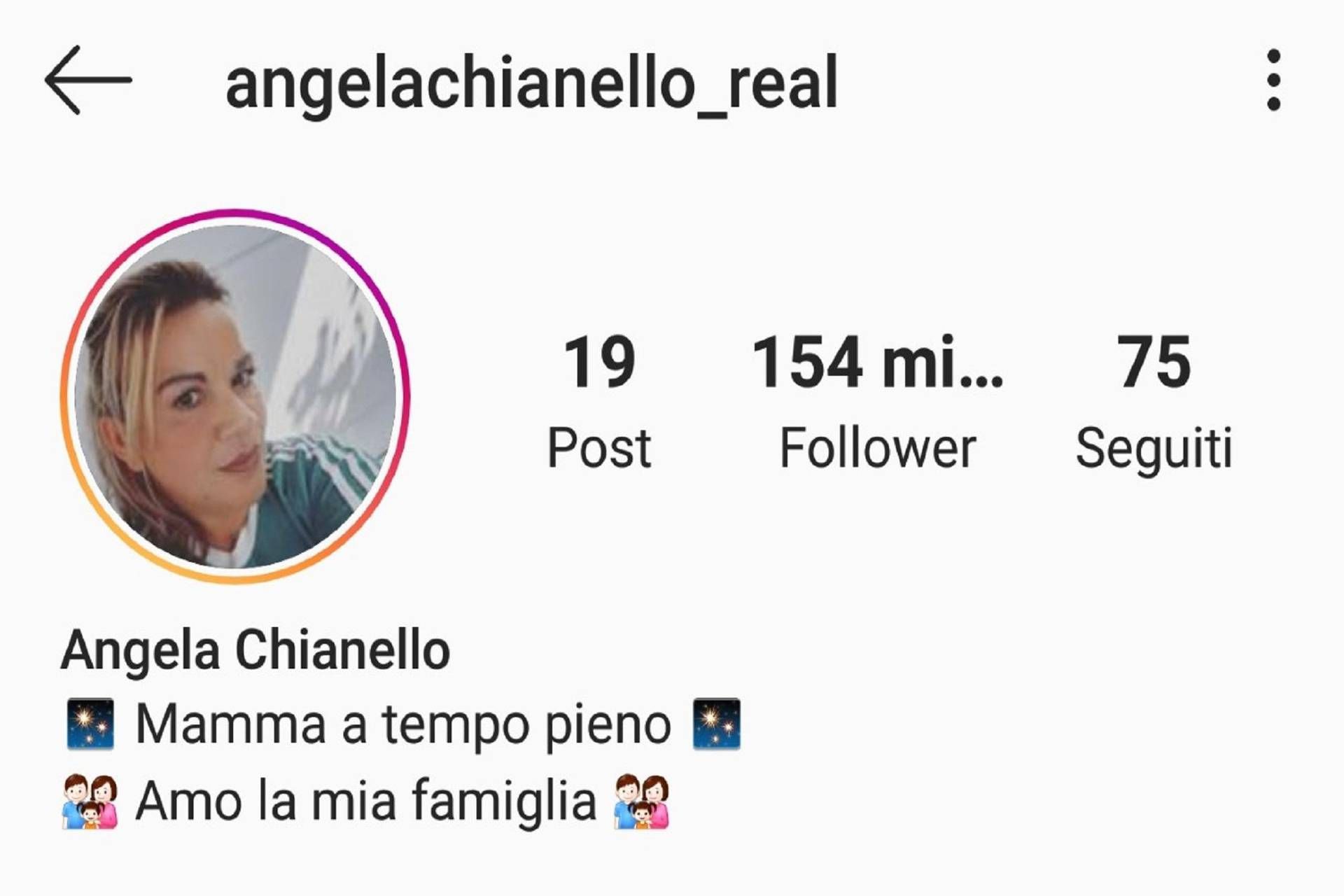 Show social di Angela da Mondello: pulisce casa, balla e canta 'Coviddi ...