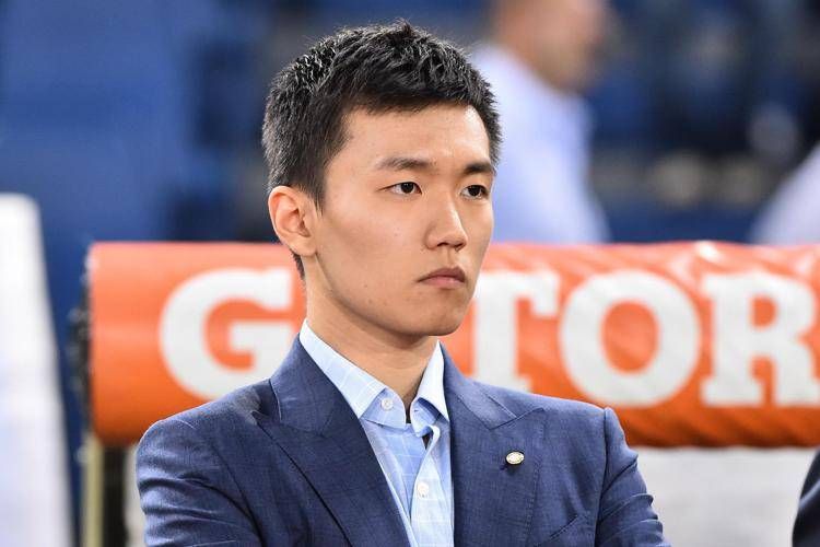 Inter, dopo mesi riecco Zhang: "Voci false, sono il presidente"
