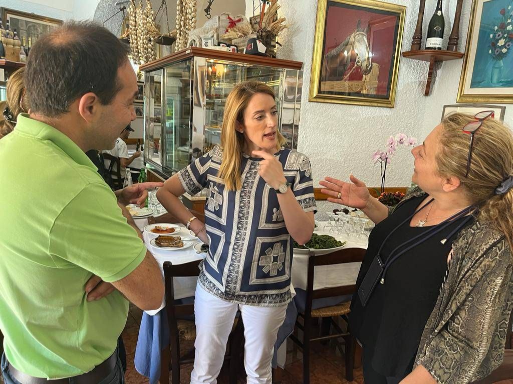 Roma, pausa al ristorante per Metsola tra un impegno e l'altro