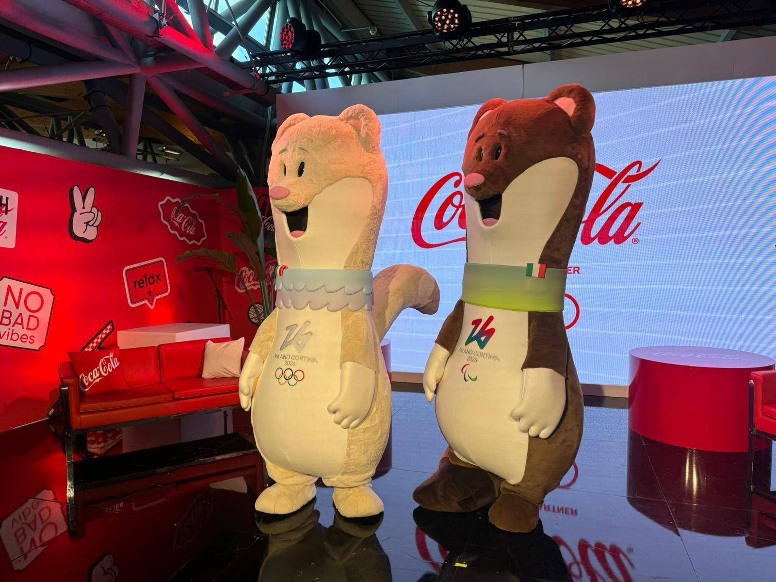 Le Mascotte di Milano Cortina 2026 arrivano a Casa Coca-Cola