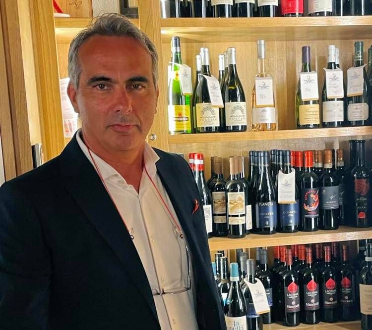 Valutazione numerica del vino e tecniche di wine export. Parola all ...