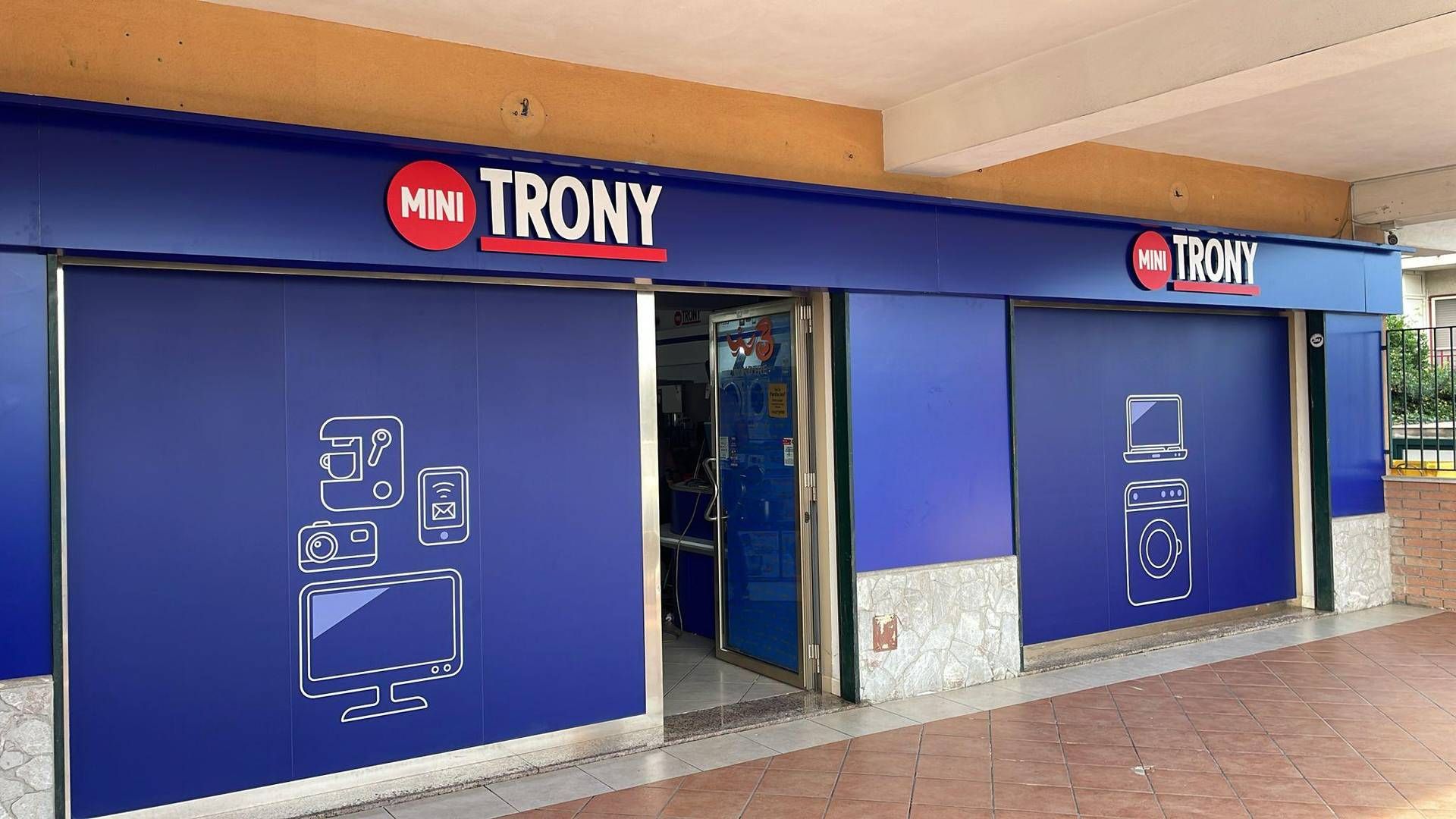 Trony inaugura un nuovo Mini Trony a Santa Teresa di Riva (ME)