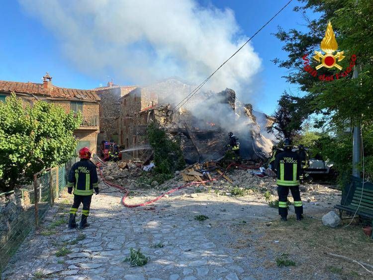 Casa esplode e crolla a Parrano (Terni), soccorsa una donna