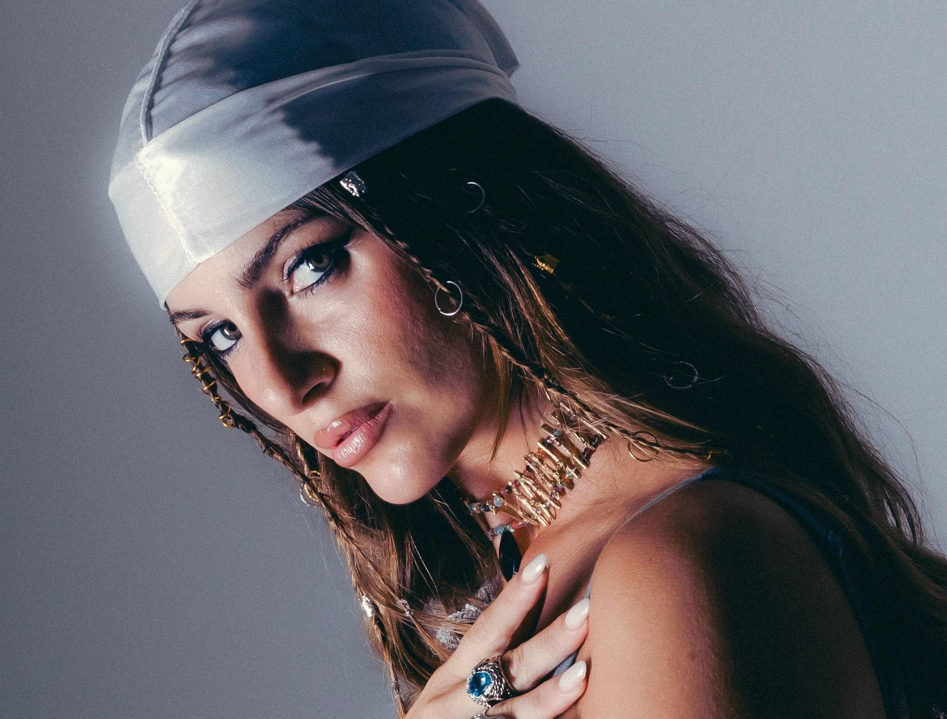 Georgia Mos returns to make two new singles dance – Archyde