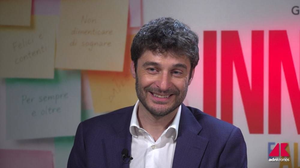 Lino Guanciale: "In amore anche gli uomini evoluti fanno ancora fatica ...