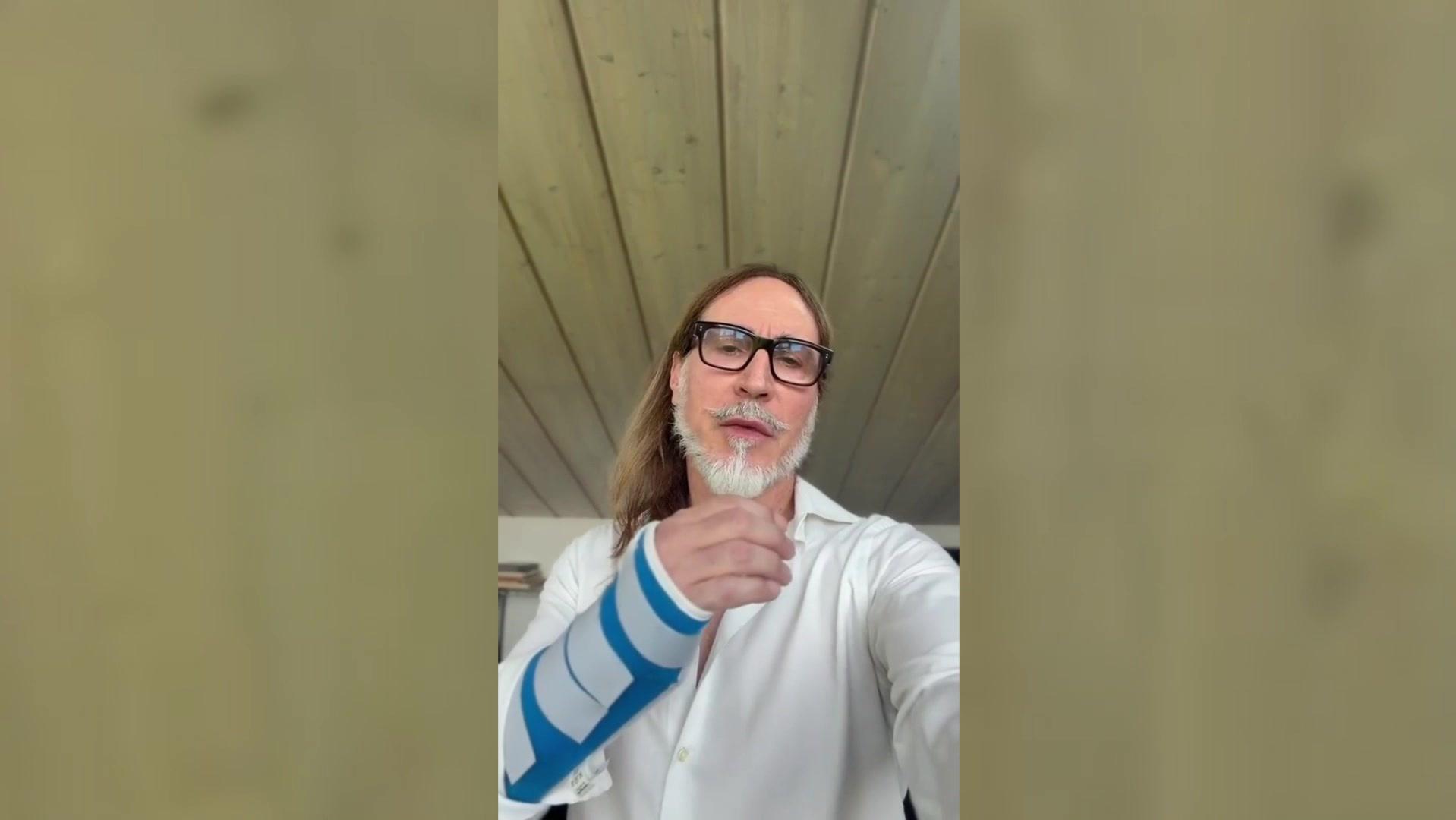 Manuel Agnelli infortunato, salta concerto degli Afterhours